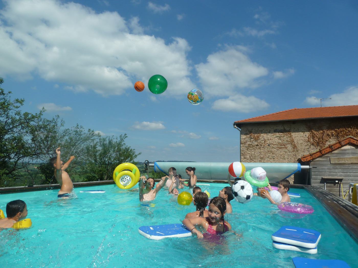 Partons en vacances - Colonie de vacances en Auvergne Rhône-Alpes